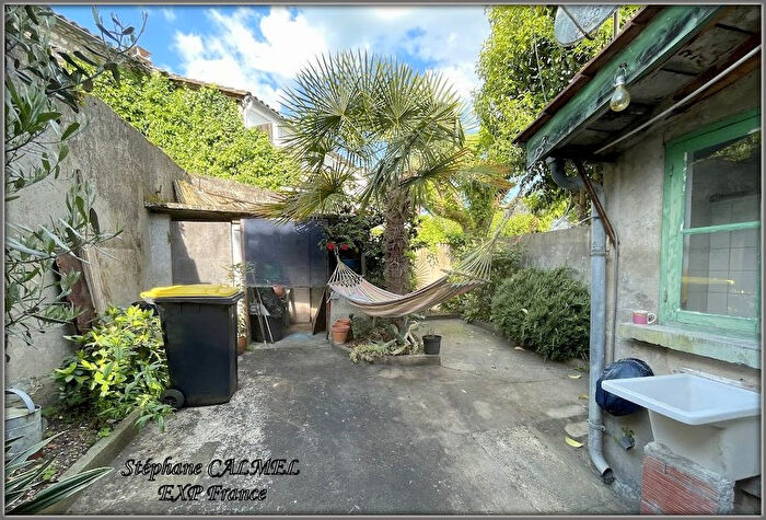 Maison à vendre - Sainte-Foy-la-Grande - 7 pièces - 3 chambres