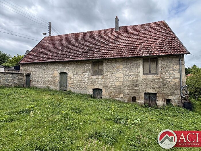 Hénonville : Maison 5 pièces à vendre