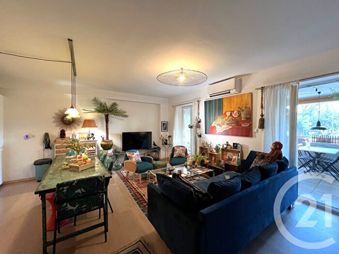 Appartement à vendre - Cogolin, Centre-ville, Subeiran, Pas de Grimaud - 3 pièces - 2 chambres