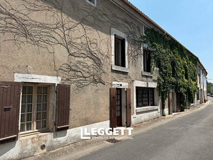 Maison à vendre - Vieux-Mareuil - 7 pièces - 5 chambres