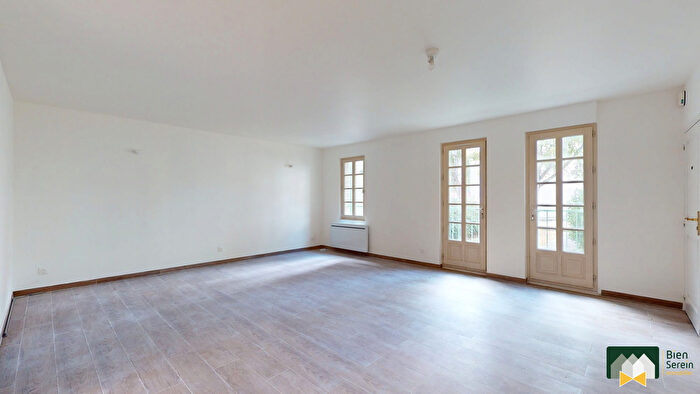 Chartres, Centre-ville : Appartement 5 pièces à louer