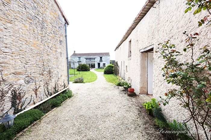 Maison à vendre - Bournand - 13 pièces - 8 chambres