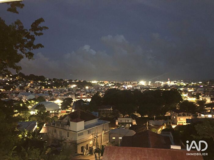 Appartement à vendre - Fort-de-France - 4 pièces - 3 chambres