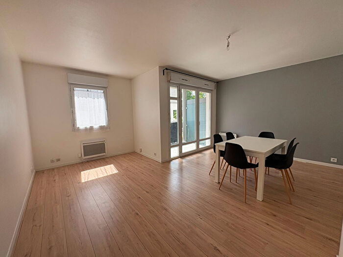 Longjumeau, Gare, Marché : Appartement 3 pièces à louer