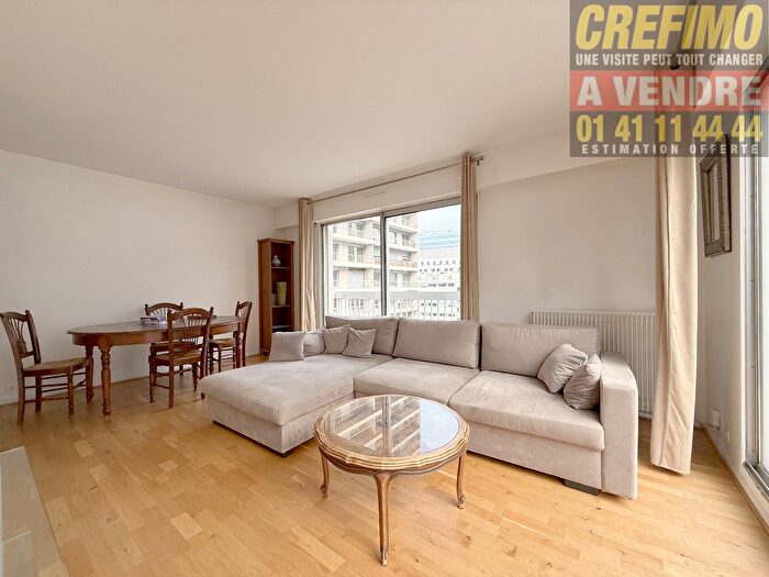 Appartement à vendre - Courbevoie, Hôtel de ville - 3 pièces - 2 chambres