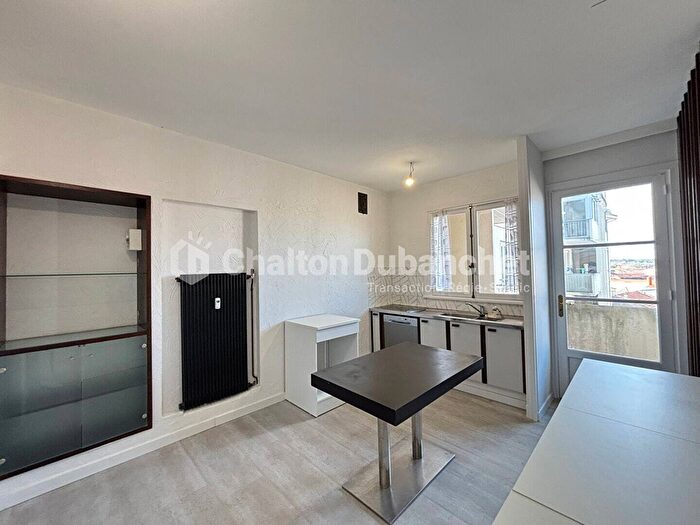 Appartement à louer - Le Centre-Gare, Roanne - 3 pièces - 2 chambres