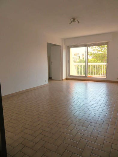 Appartement 4 pièces à louer à Beausoleil, Nîmes