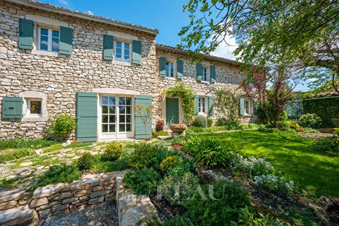 Maison à vendre - Murs - 6 pièces - 3 chambres