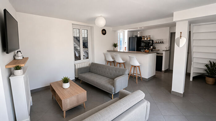 Maison 4 pièces à Mantes-la-Jolie, Centre-ville, à vendre