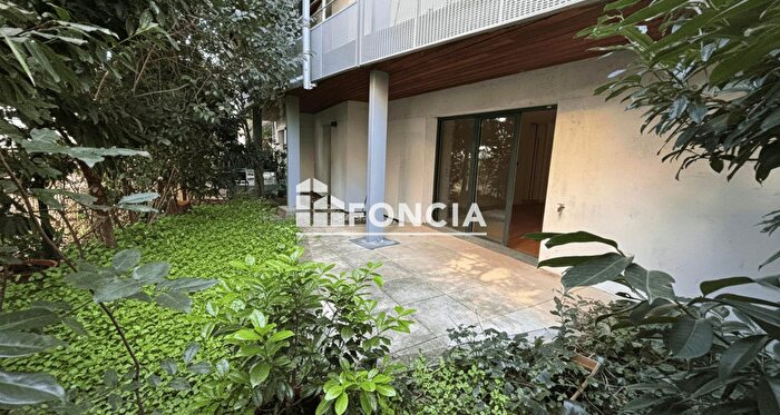 Appartement à vendre - Issy-les-Moulineaux, Les Epinettes, Le Fort, Les Hauts dIssy - 2 pièces - 1 chambre