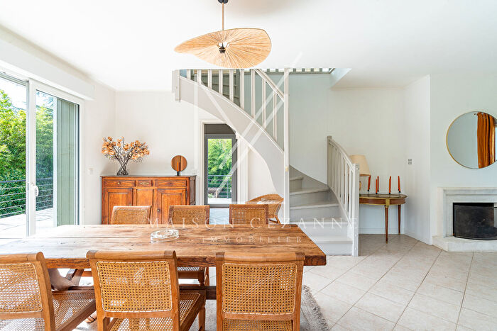 Villennes-sur-Seine : Maison 6 pièces à vendre