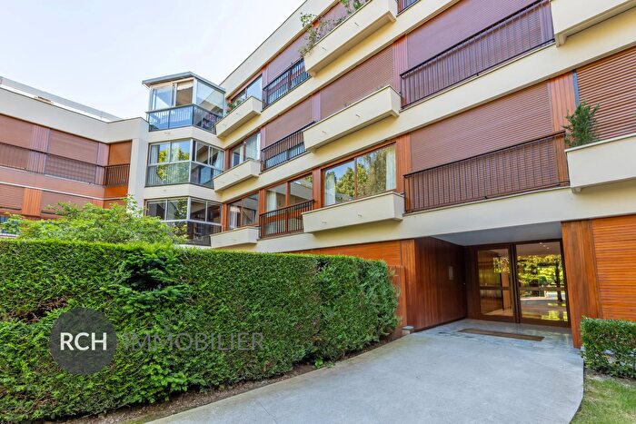 Appartement 5 pièces à Le Chesnay, Pré-Vert, à vendre