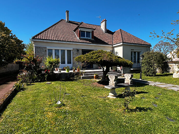 Pithiviers-le-Vieil - Maison 6 pièces à vendre