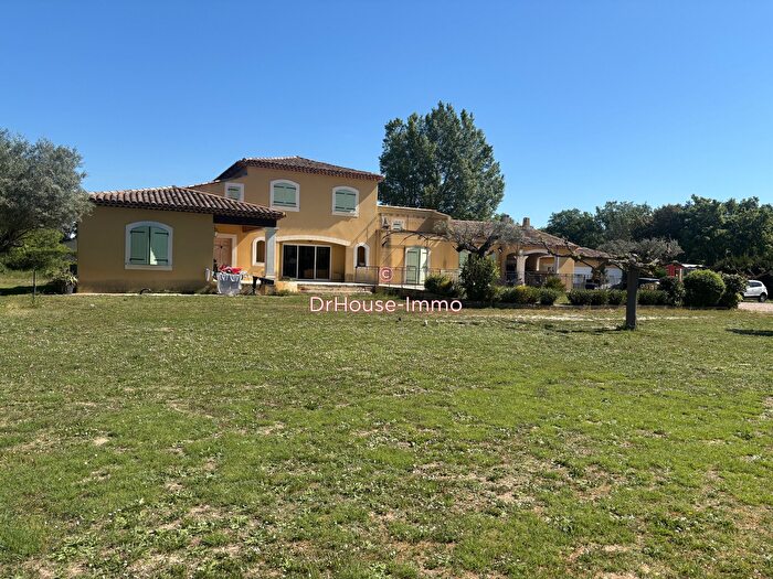 Maison 10 pièces à Saint-Cannat, à vendre