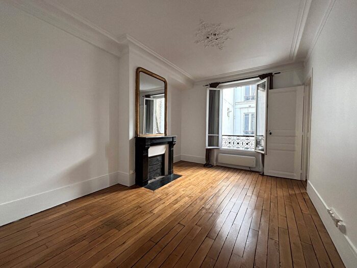 Appartement à louer - Saint Placide, Paris ème arrondissement - 2 pièces - 1 chambre