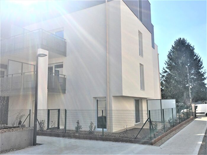 Appartement à louer - Tours, Sainte-Radegonde, IUT - 4 pièces - 3 chambres