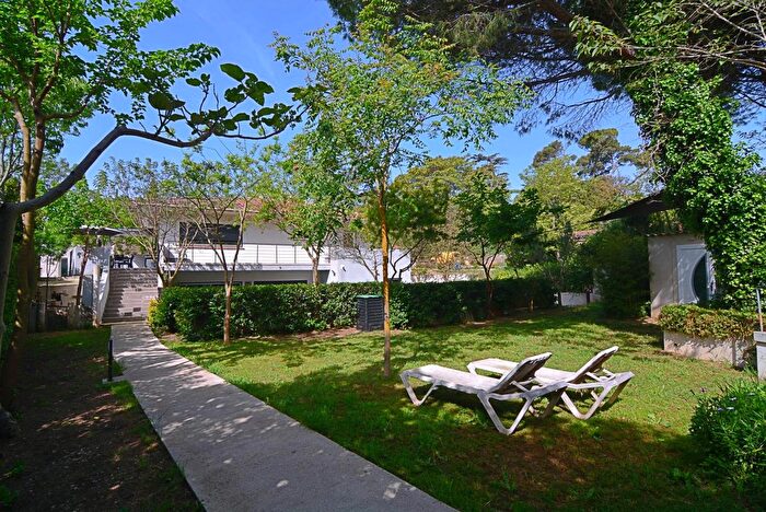 Maison à vendre - Marseille er , Thiers - 6 pièces - 5 chambres