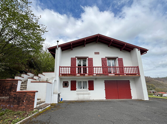 Maison à vendre - Ossès - 4 pièces - 3 chambres