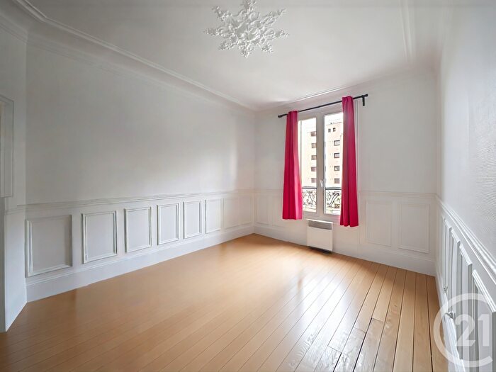 Appartement à vendre - Paris e , Barbès, Château Rouge - 3 pièces - 2 chambres