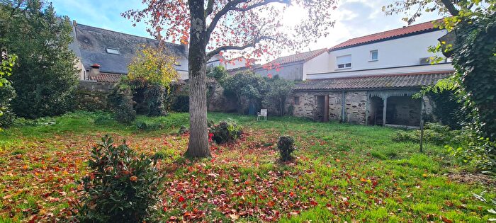 Maison 9 pièces à La Chapelle-Heulin, à vendre