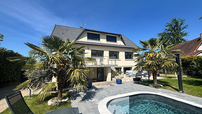 Maison 10 pièces à Neauphle-le-Château, à vendre