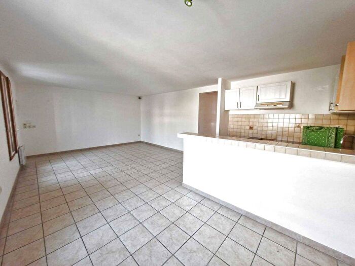 Appartement à louer - Aigues-Mortes - 3 pièces - 2 chambres