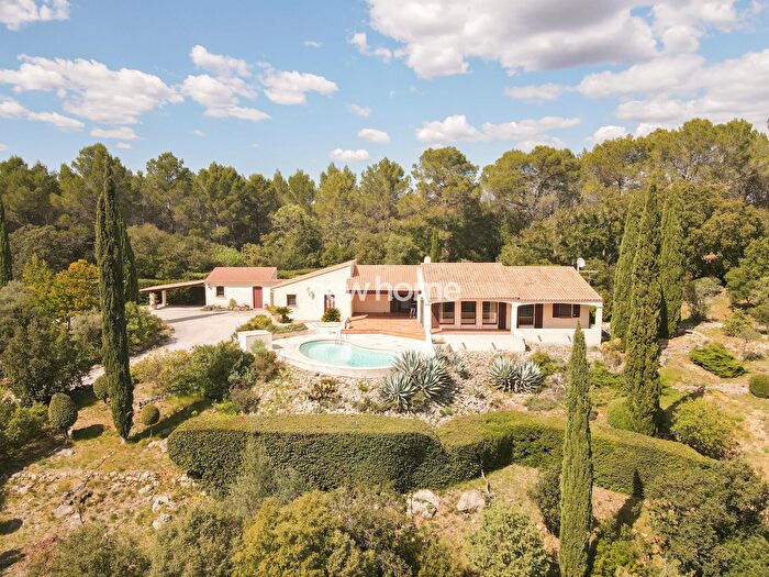 Maison 5 pièces à vendre à Entrecasteaux