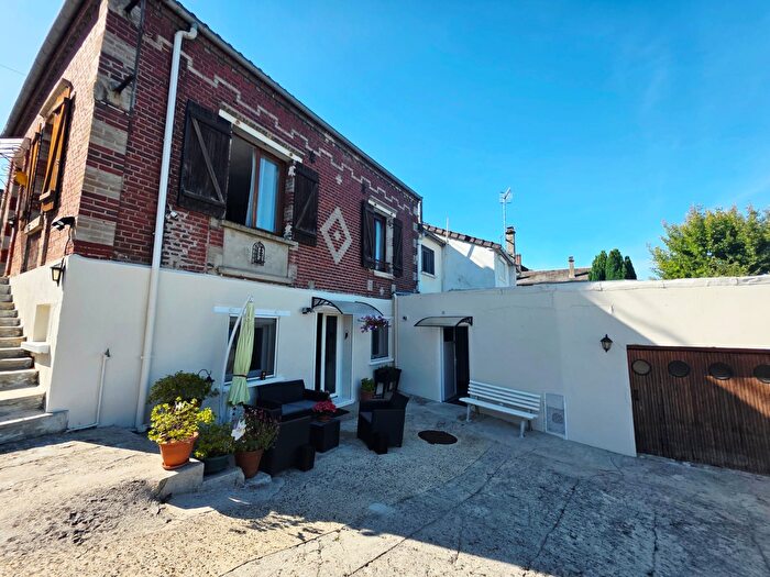 Janville : Maison 7 pièces à vendre