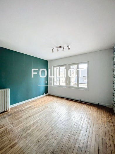 Centre Ville, Coutances : Appartement 2 pièces à louer