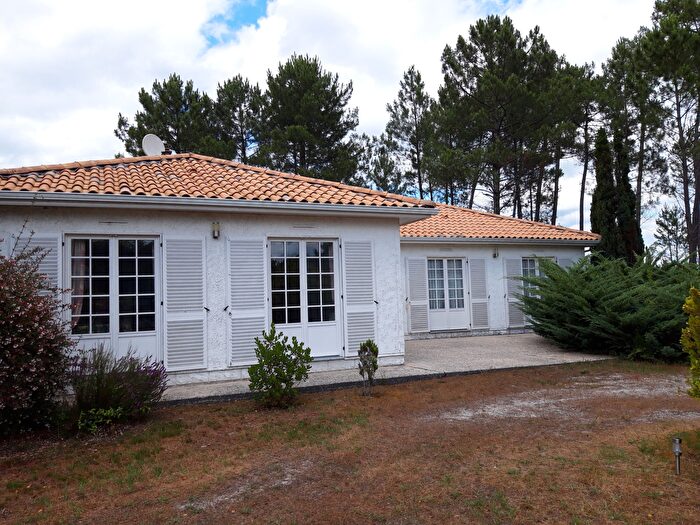 Maison à vendre - Lugos - 7 pièces - 4 chambres