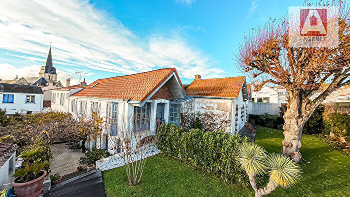Maison à vendre - Saint-Gilles-Croix-de-Vie - 7 pièces - 4 chambres