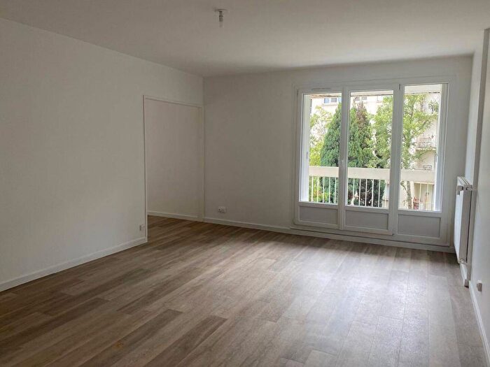 Appartement à louer - Barbâtre-Saint Remy-Verrerie, Reims - 3 pièces - 2 chambres