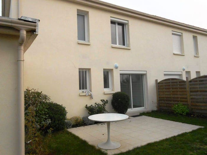Sully-sur-Loire : Maison 3 pièces à louer