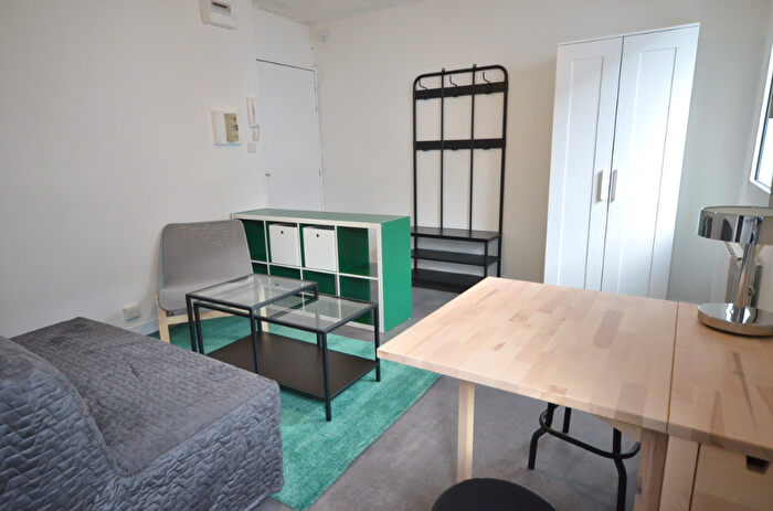 Appartement à louer - Brest, Saint-Marc, Kérampéré - 1 pièce