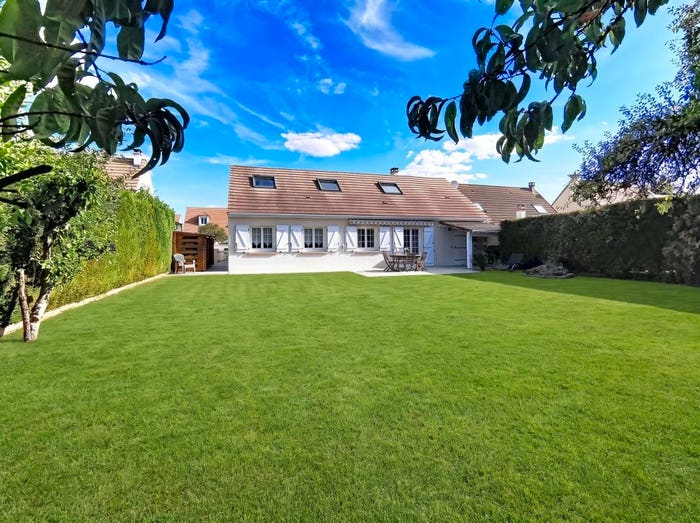 Maison 5 pièces à Mandres-les-Roses, à vendre