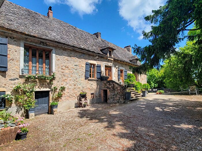 Maison à vendre - Villefranche-de-Rouergue - 7 pièces - 5 chambres