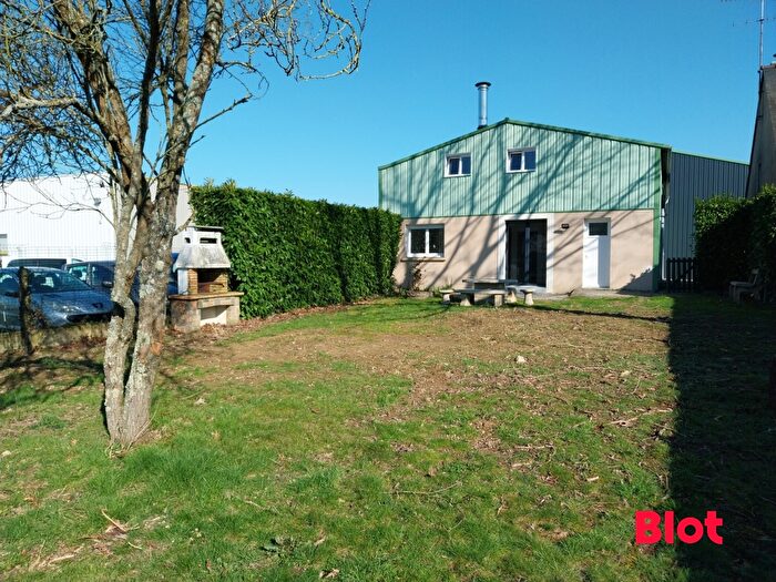 Maison à louer - Thorigné-Fouillard - 6 pièces - 4 chambres
