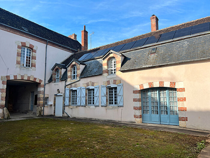 Maison à vendre - Bellegarde - 7 pièces - 5 chambres