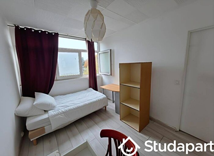 Appartement à louer - Village, Évry-Courcouronnes - 1 pièce - 1 chambre