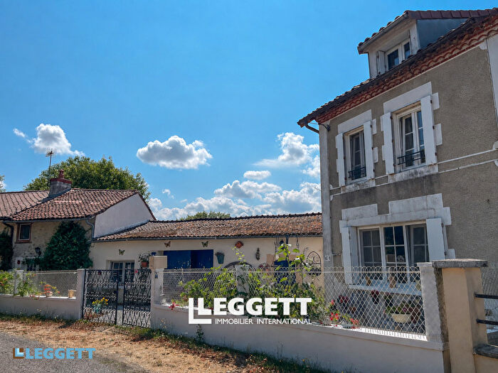 Dompierre-les-Églises : Maison 10 pièces à vendre