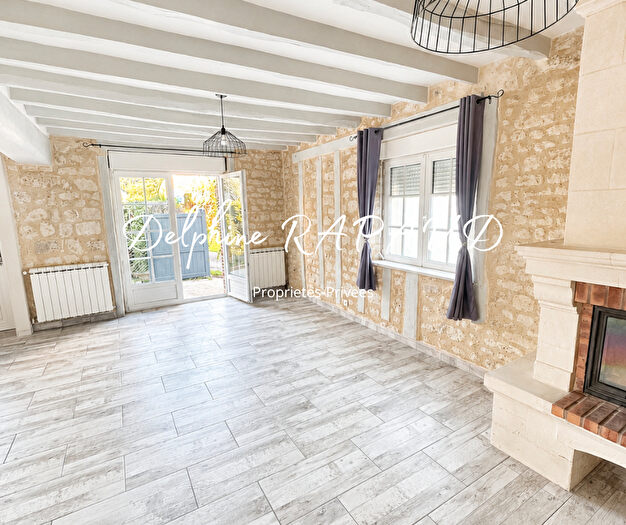 Maison 6 pièces à vendre à Coulonges-les-Sablons