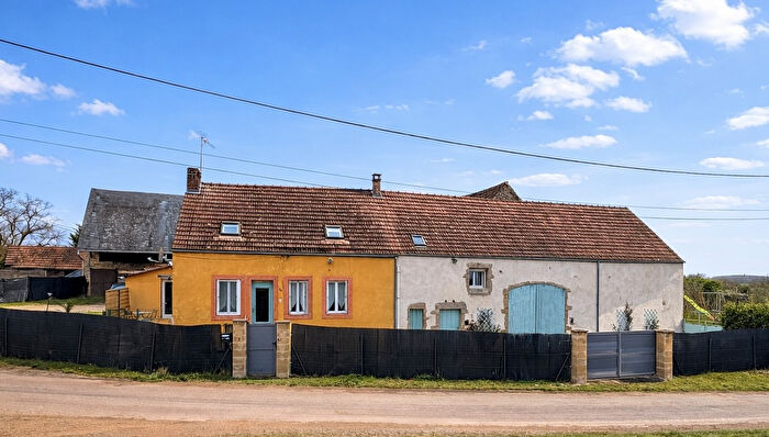 Maison à vendre - Vic-de-Chassenay - 6 pièces - 5 chambres