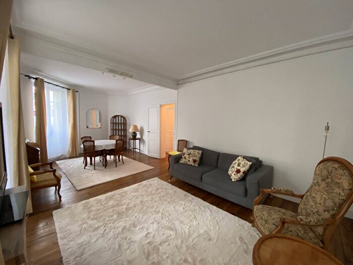 Appartement à louer - Gambetta, Courbevoie - 3 pièces - 2 chambres