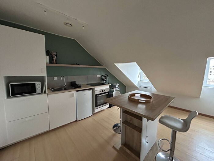 Appartement à louer - Clairmarais-Charles Arnould, Reims - 2 pièces - 1 chambre