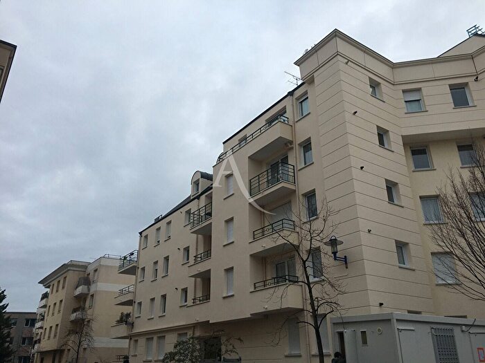 Centre Ville, Juvisy-sur-Orge : Appartement 3 pièces à louer