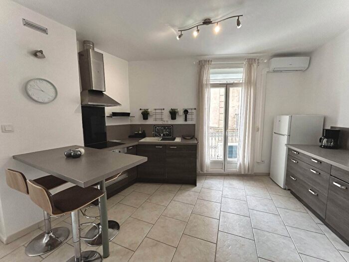 Appartement à louer - Ancien Hôpital, Béziers - 2 pièces - 1 chambre