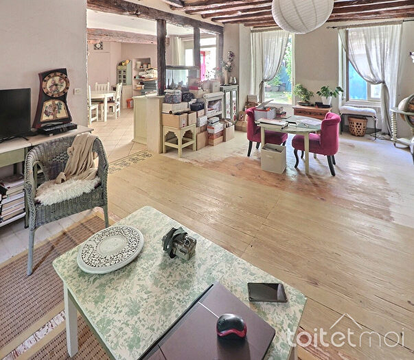 Villiers-le-Bâcle : Maison 8 pièces à vendre