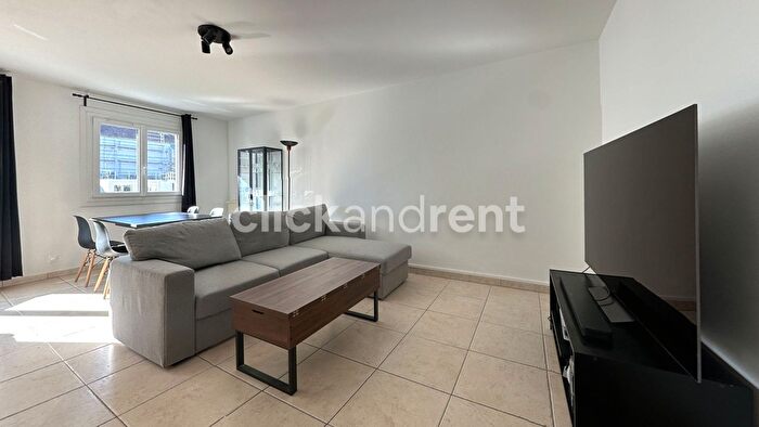 Appartement à louer - Savigny-le-Temple, Centre-ville - 3 pièces - 1 chambre