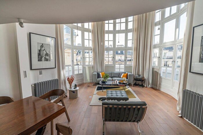 Appartement à louer - Porte Dauphine, Paris ème arrondissement - 3 pièces - 1 chambre