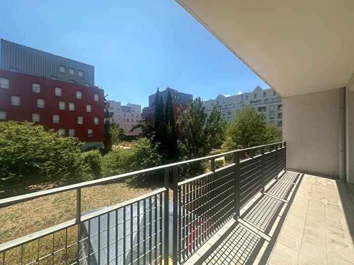 Grenoble, Village Olympique - Appartement 2 pièces à louer